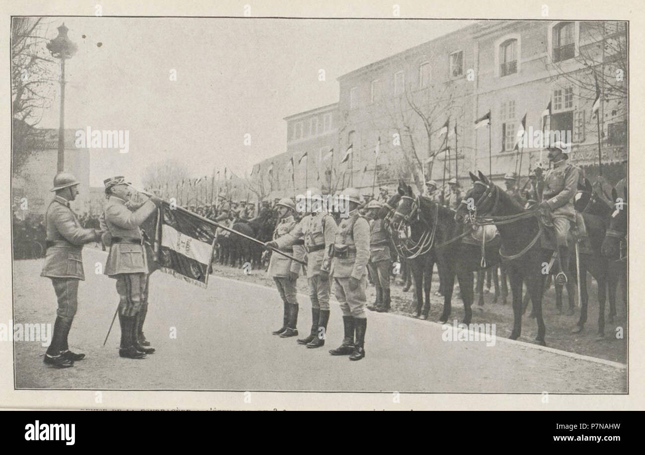 Dragons history and art collection hi-res stock photography and images - Alamy