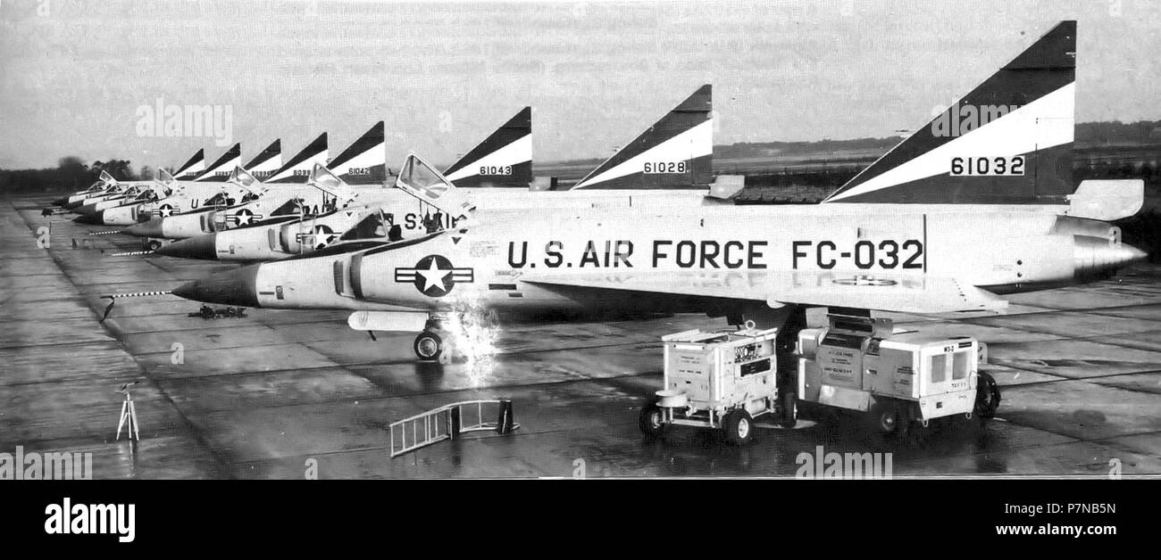 Convair f 102 delta dagger Black and White Stock Photos & Images - Alamy