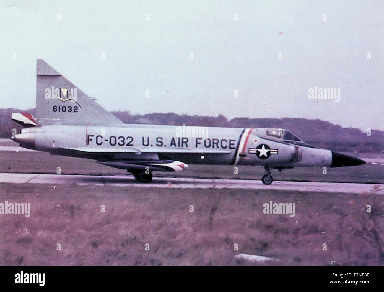 32d Fighter-Interceptor Squadron Convair F-102 Delta Dagger 56-1032 ...
