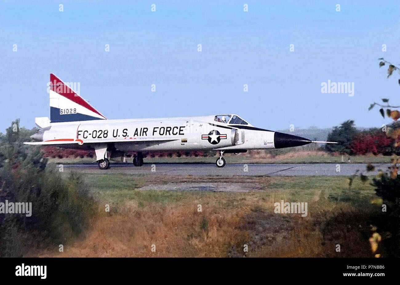 32d Fighter-Interceptor Squadron F-102 Delta Dagger 56-1028 Stock Photo ...