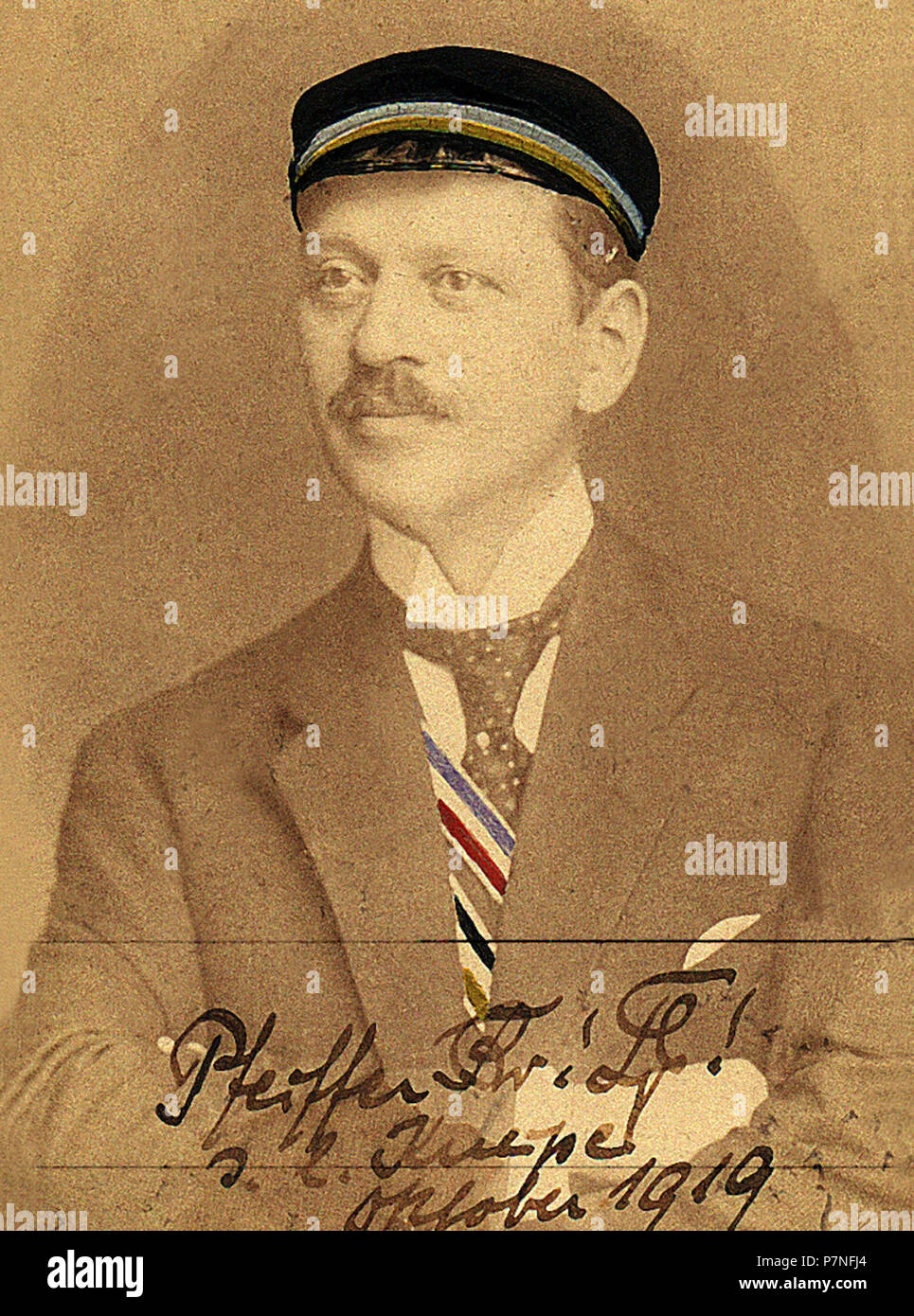 Paul pfeiffer hi-res stock photography and images - Alamy