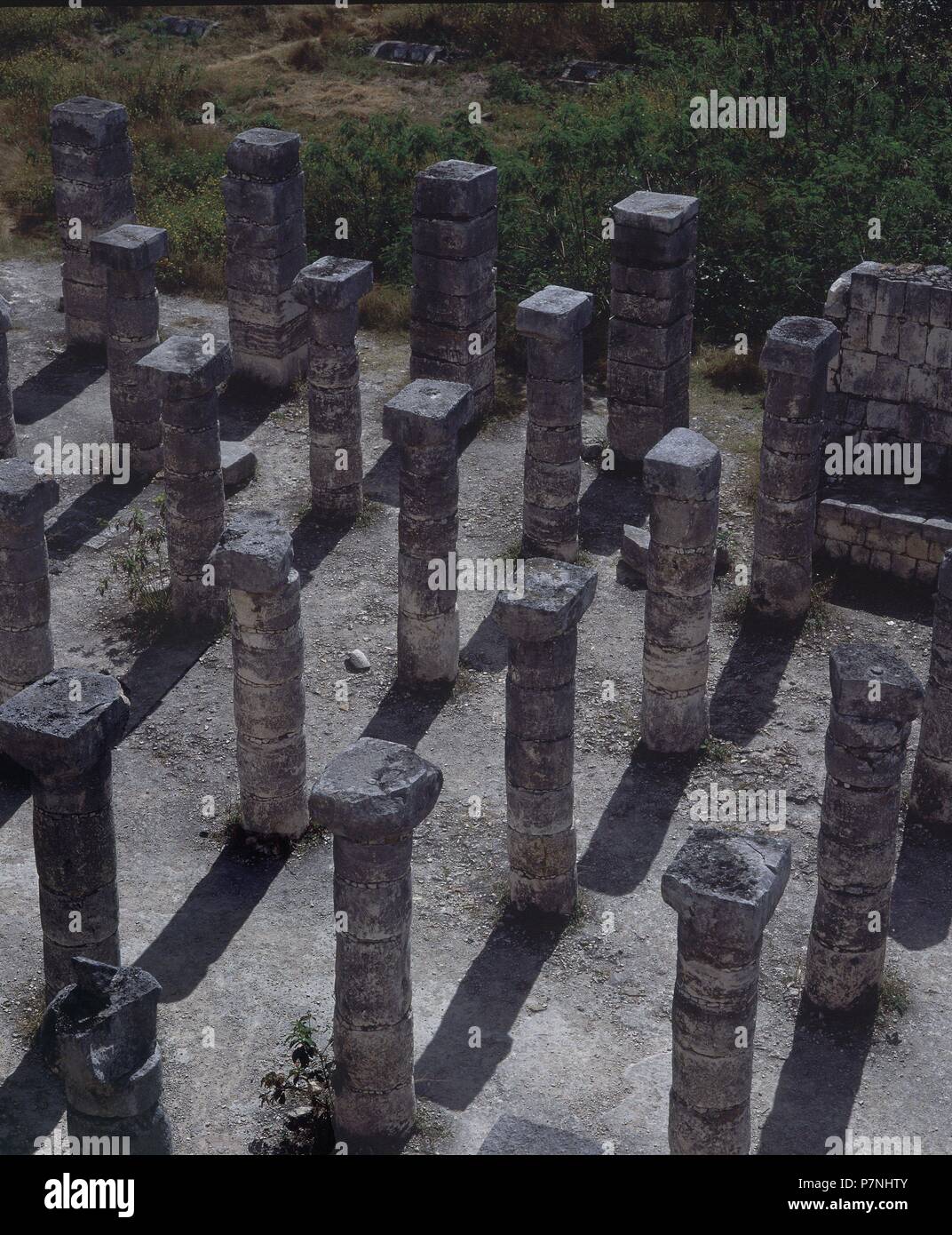 GRUPO DE LAS MIL COLUMNAS-RESTOS DE LOS EDIFICIOS-TOLTECAS. Location ...