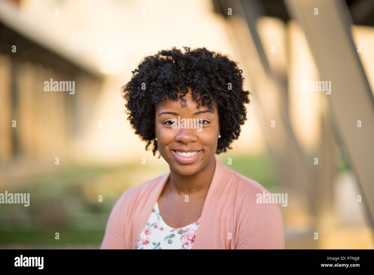 Smiling african american women hi-res stock photography and images - Alamy