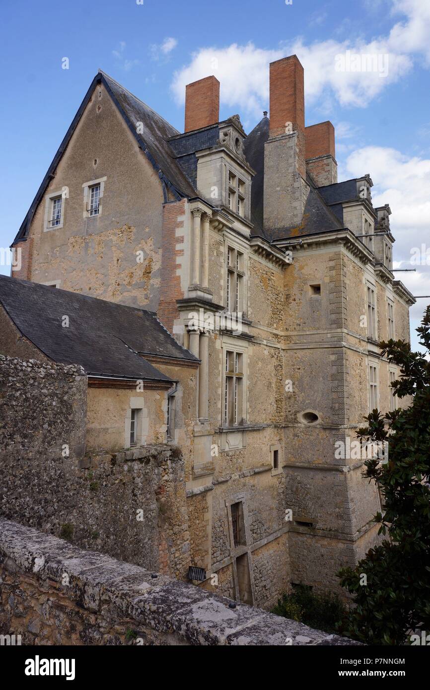 CASTILLO DE DURTAL (CHÂTEAU DE DURTAL) . DURTAL, FRANCIA Stock Photo ...