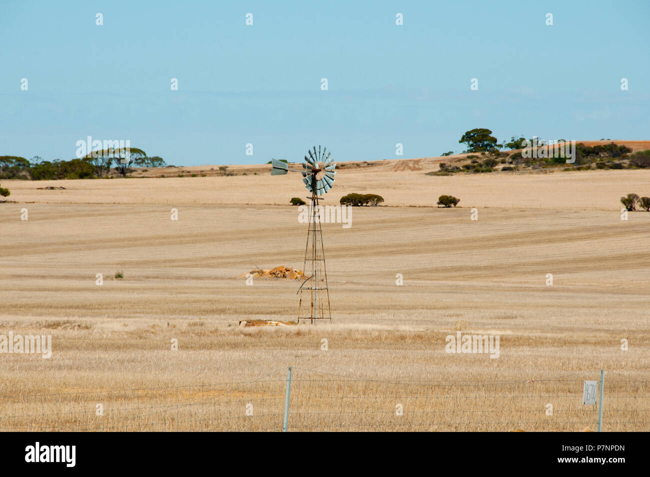 Cattle station australia outback hi-res stock photography and images ...