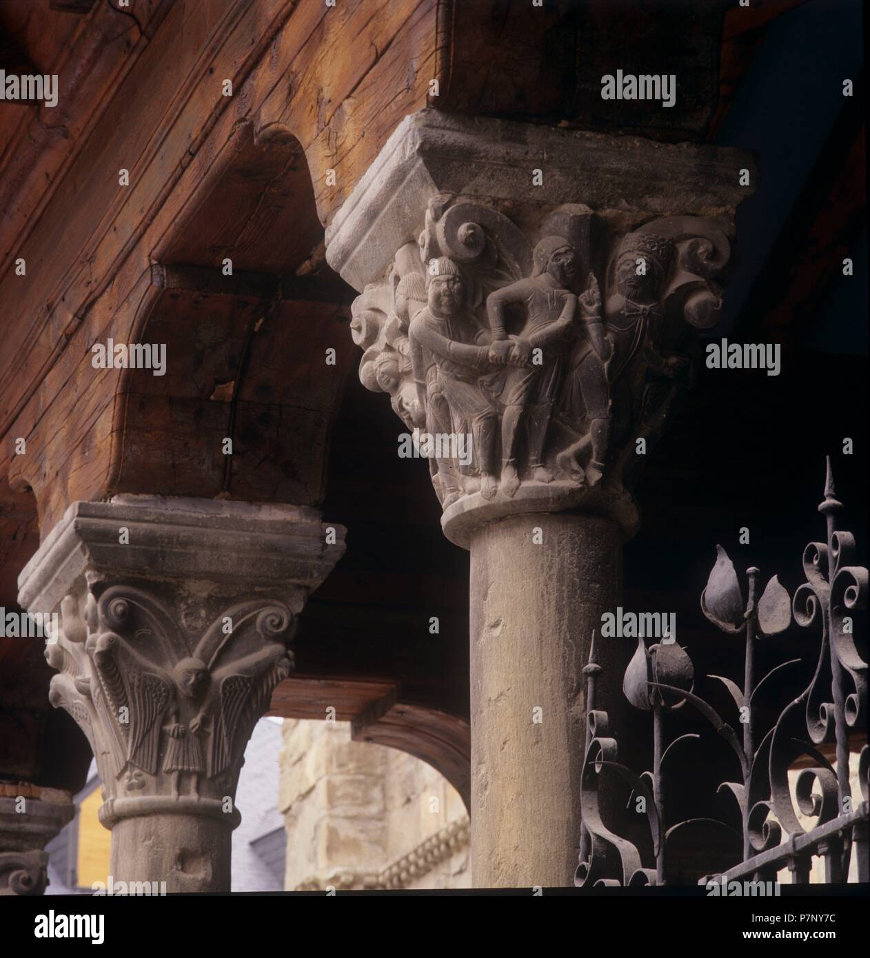 CATEDRAL DE SAN PEDRO JACA, HUESCA, ARAGON, ESPAÑA Stock Photo - Alamy
