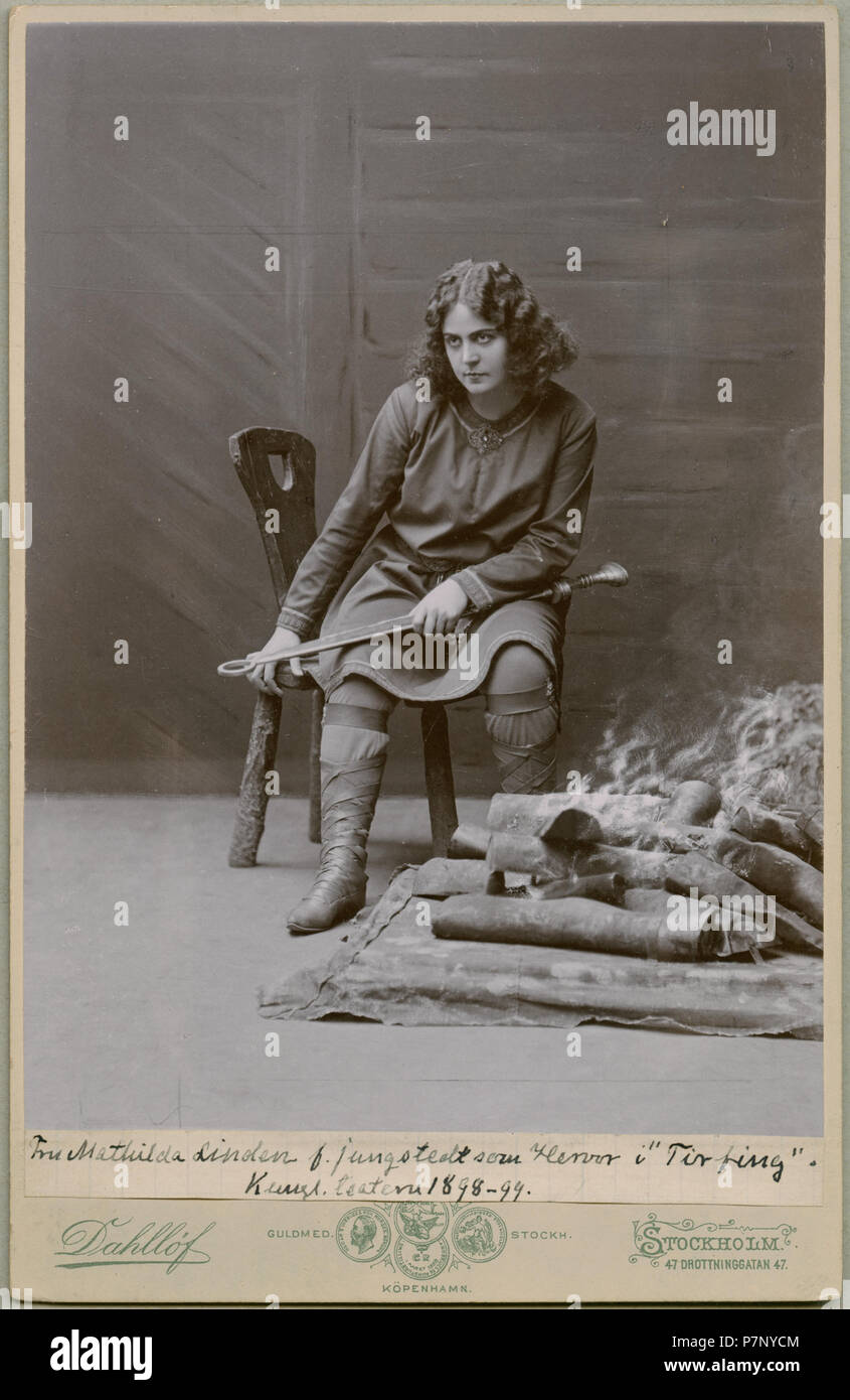 Mathilda Jungstedt-Linden som Hervor i Tirfing, Kungliga Operan 1898 ...