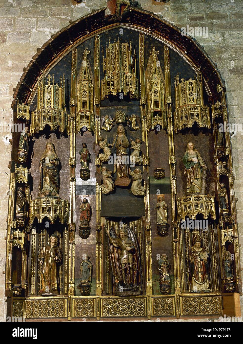 Gothic altarpiece hi-res stock photography and images - Alamy