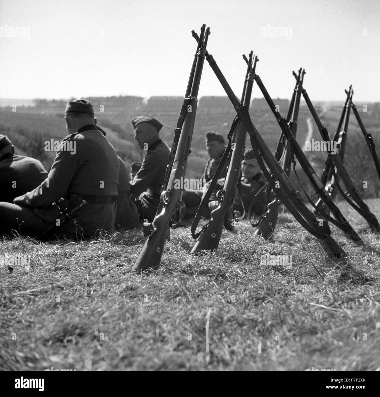 Approx. 1939,1941, training Wehrmacht, rifles, original caption: Ulm ...