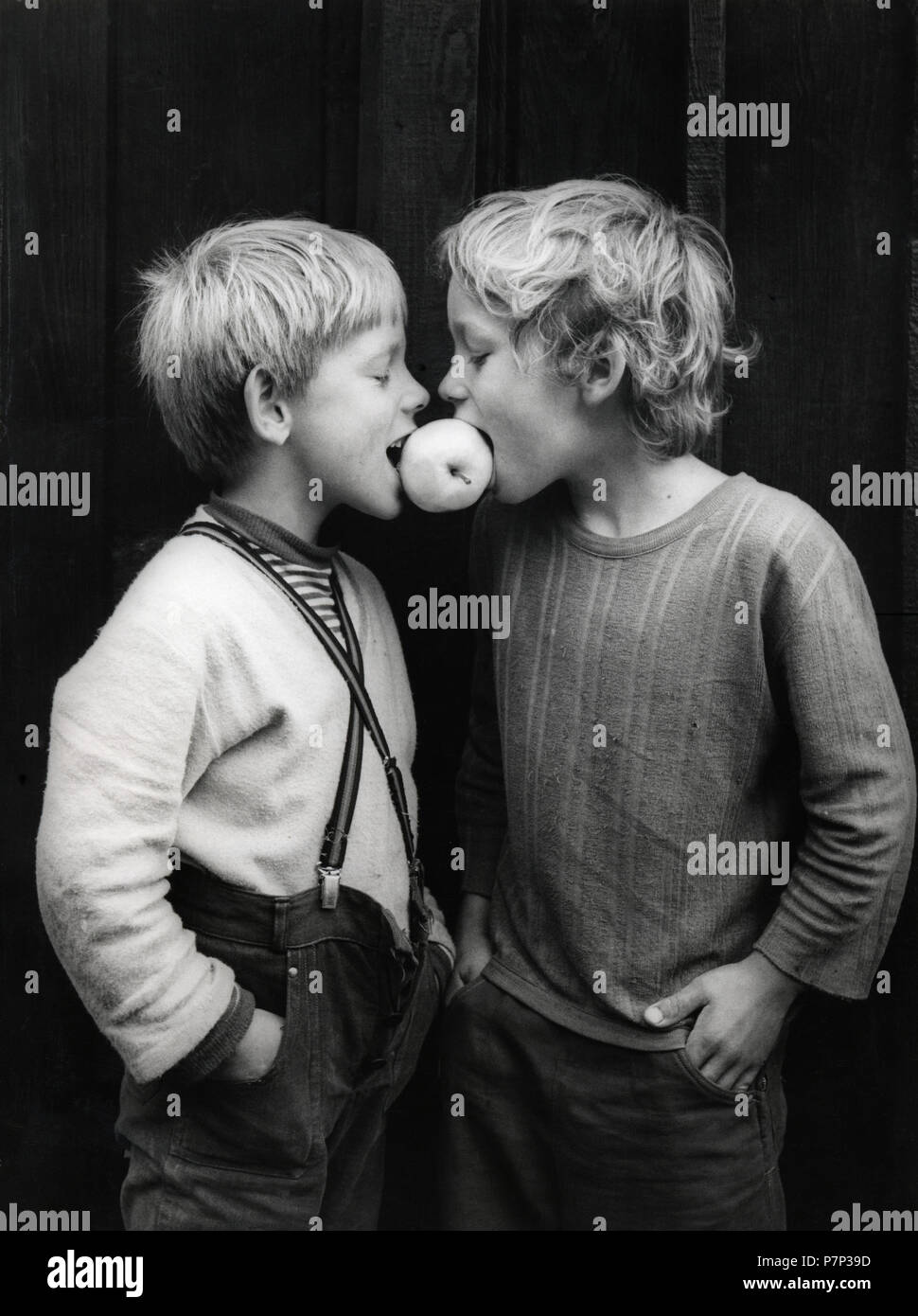 1970s teen boys hi-res stock photography and images - Alamy