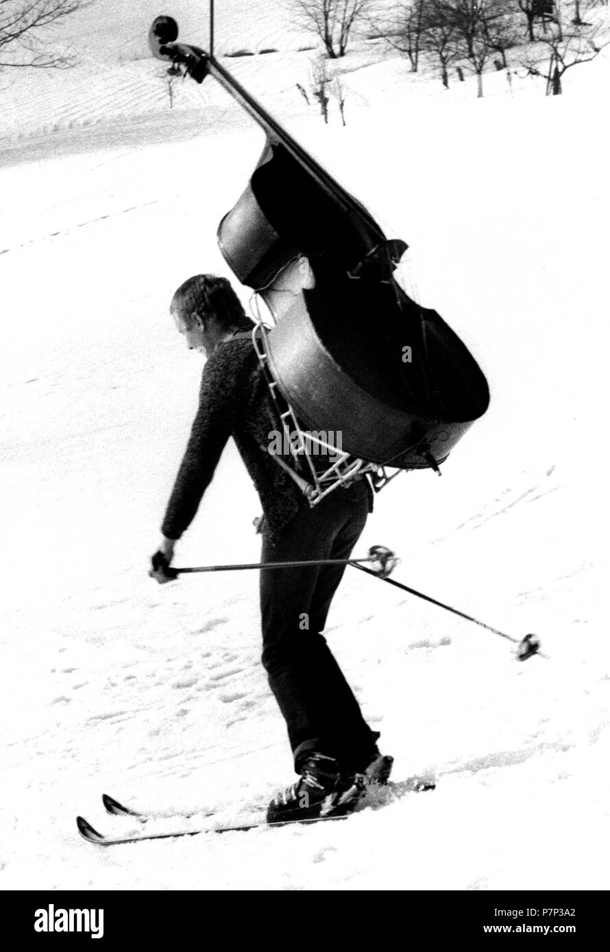 1970s cross country skiing hi-res stock photography and images - Alamy