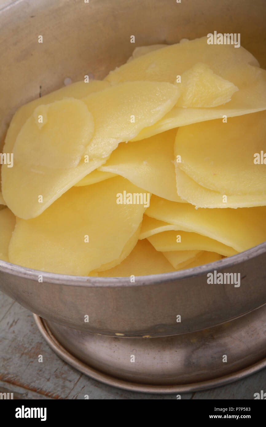 Sliced spud hi-res stock photography and images - Alamy