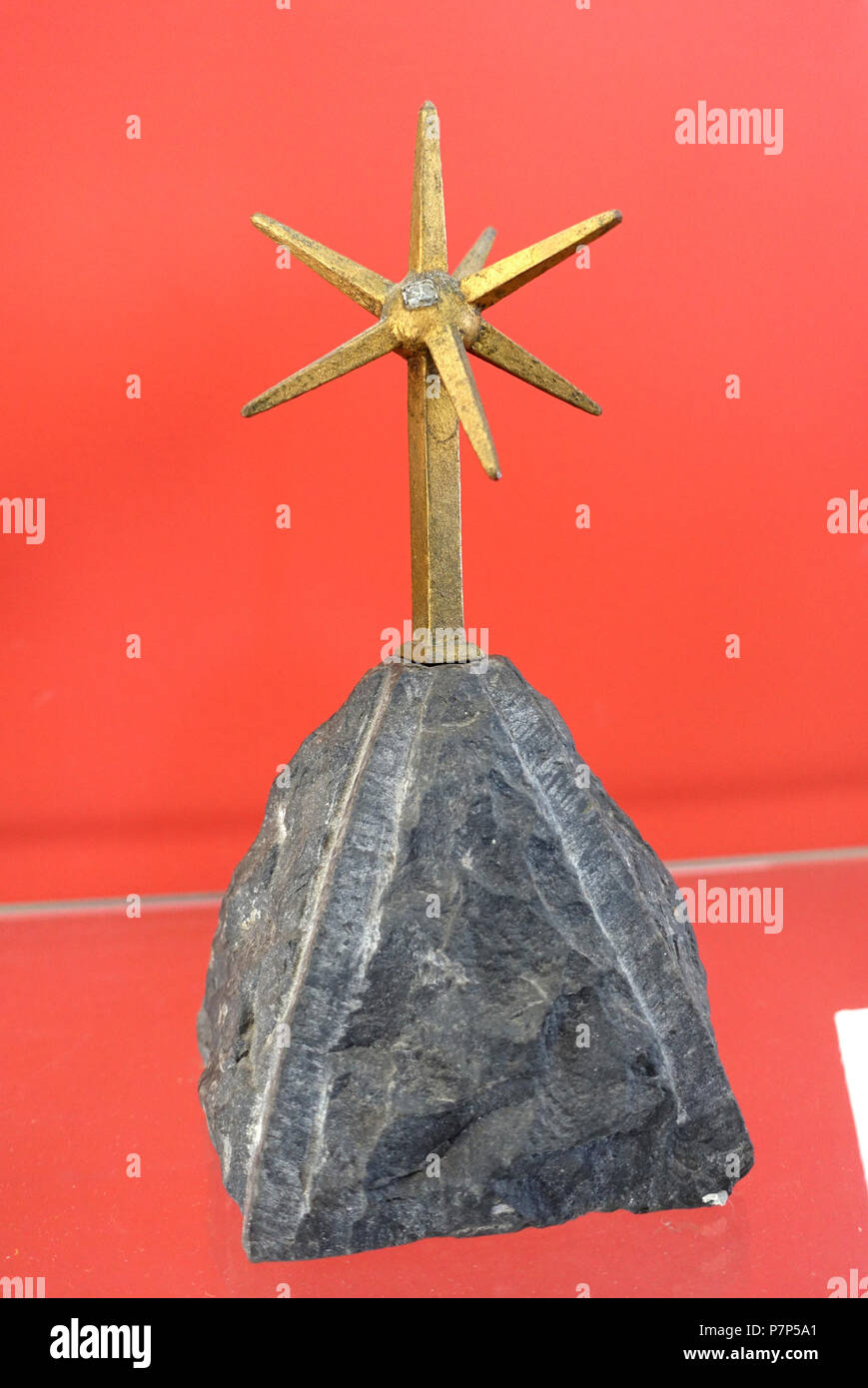 Limestone capstone hi-res stock photography and images - Alamy