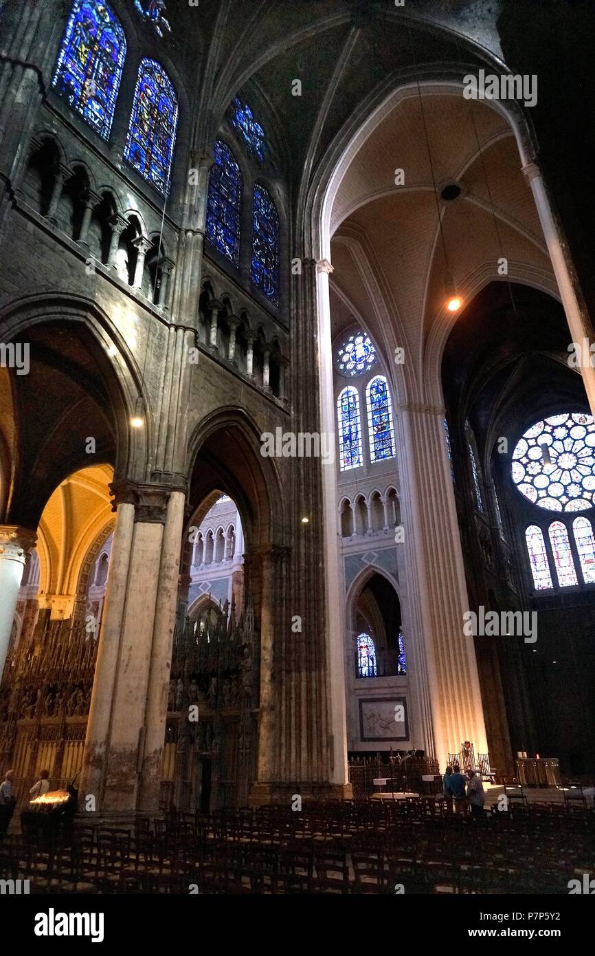 CATEDRAL DE NOTRE-DAME (NUESTRA SEÑORA DE CHARTRES): INTERIORES ...