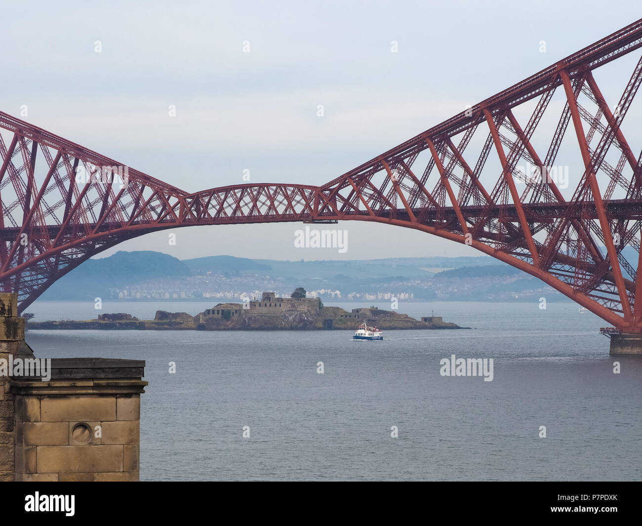 Forth Bridge, cantilever railway bridge across the Firth of Forth built ...