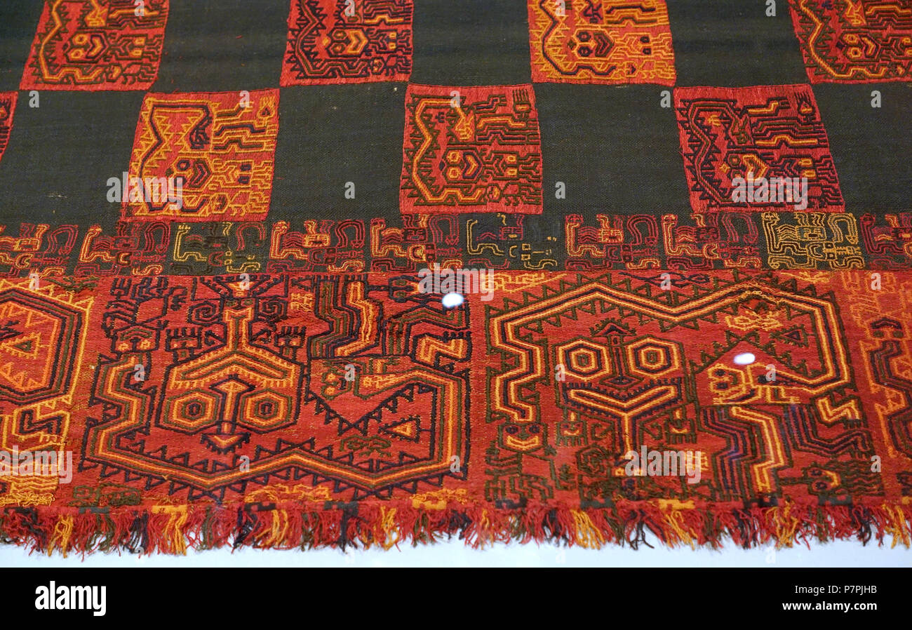 Paracas textile hi-res stock photography and images - Alamy
