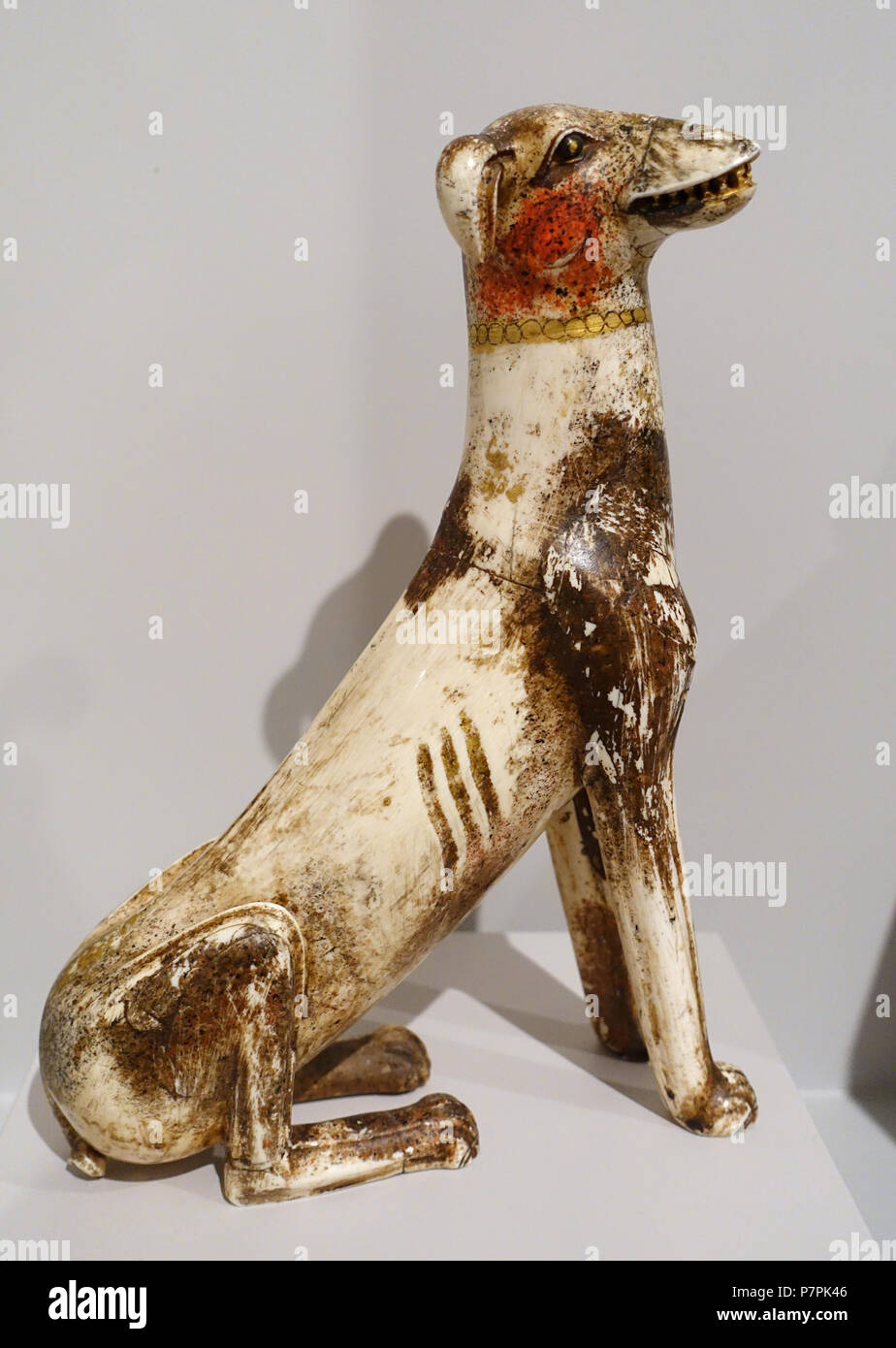 Ancient indian ivory sculpture hi-res stock photography and images - Alamy