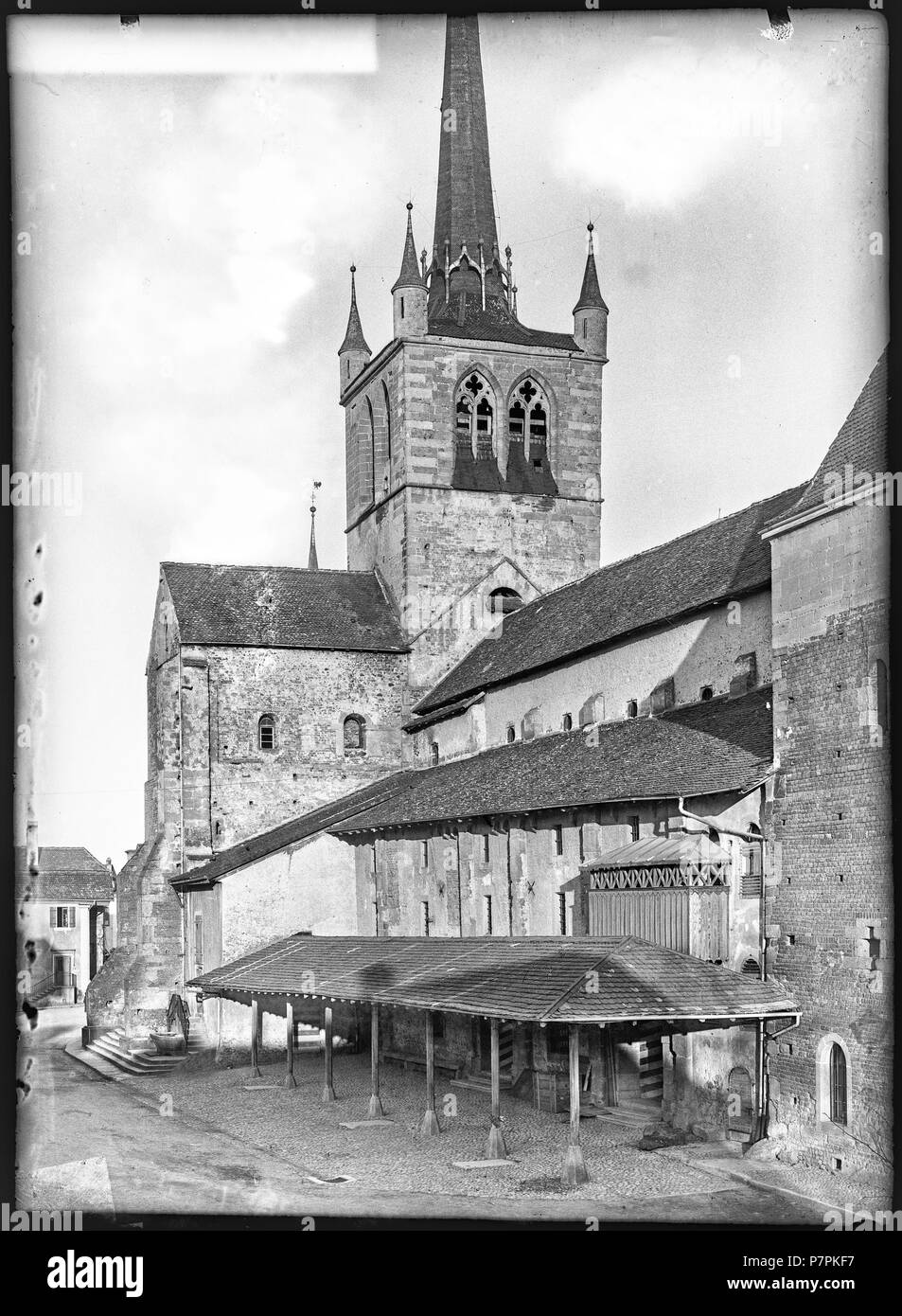 Payerne, Abbatiale, vue partielle; Vue partielle de l'abbatiale depuis ...