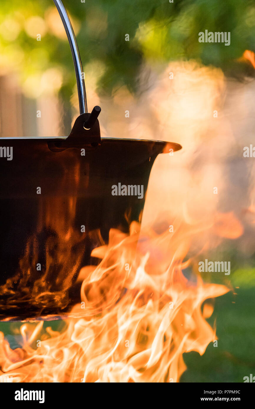 Family cooking kettle flame hi-res stock photography and images - Alamy