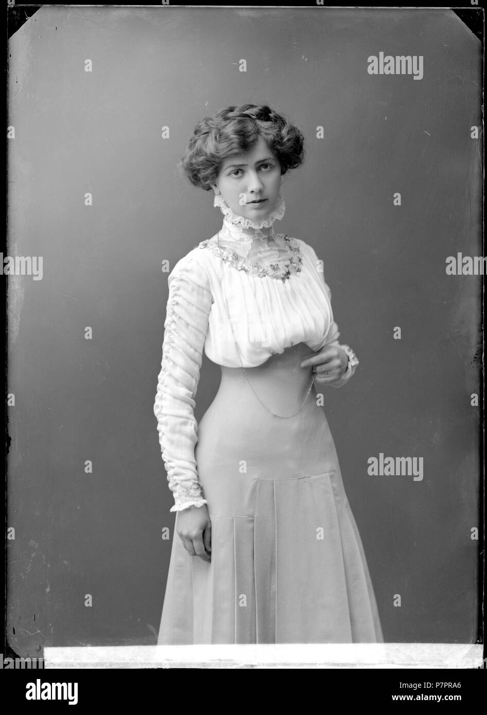 Costume elsa Black and White Stock Photos & Images - Alamy