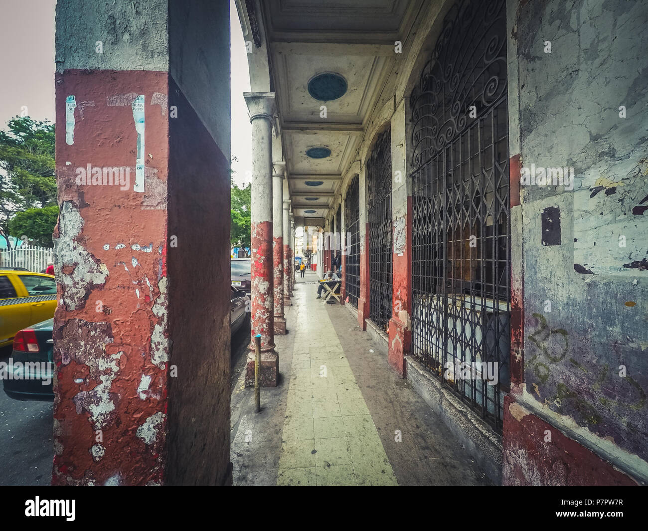 Old building problems hi-res stock photography and images - Alamy