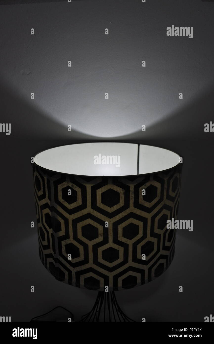 Hexagonal tile hi-res stock photography and images - Alamy