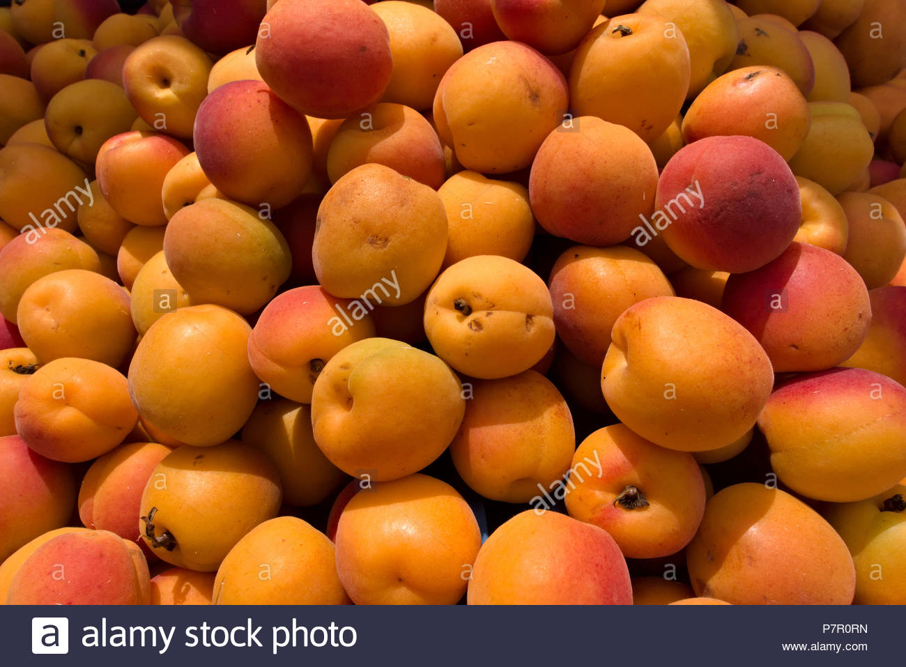 Pfirsich Stock Photos & Pfirsich Stock Images - Alamy