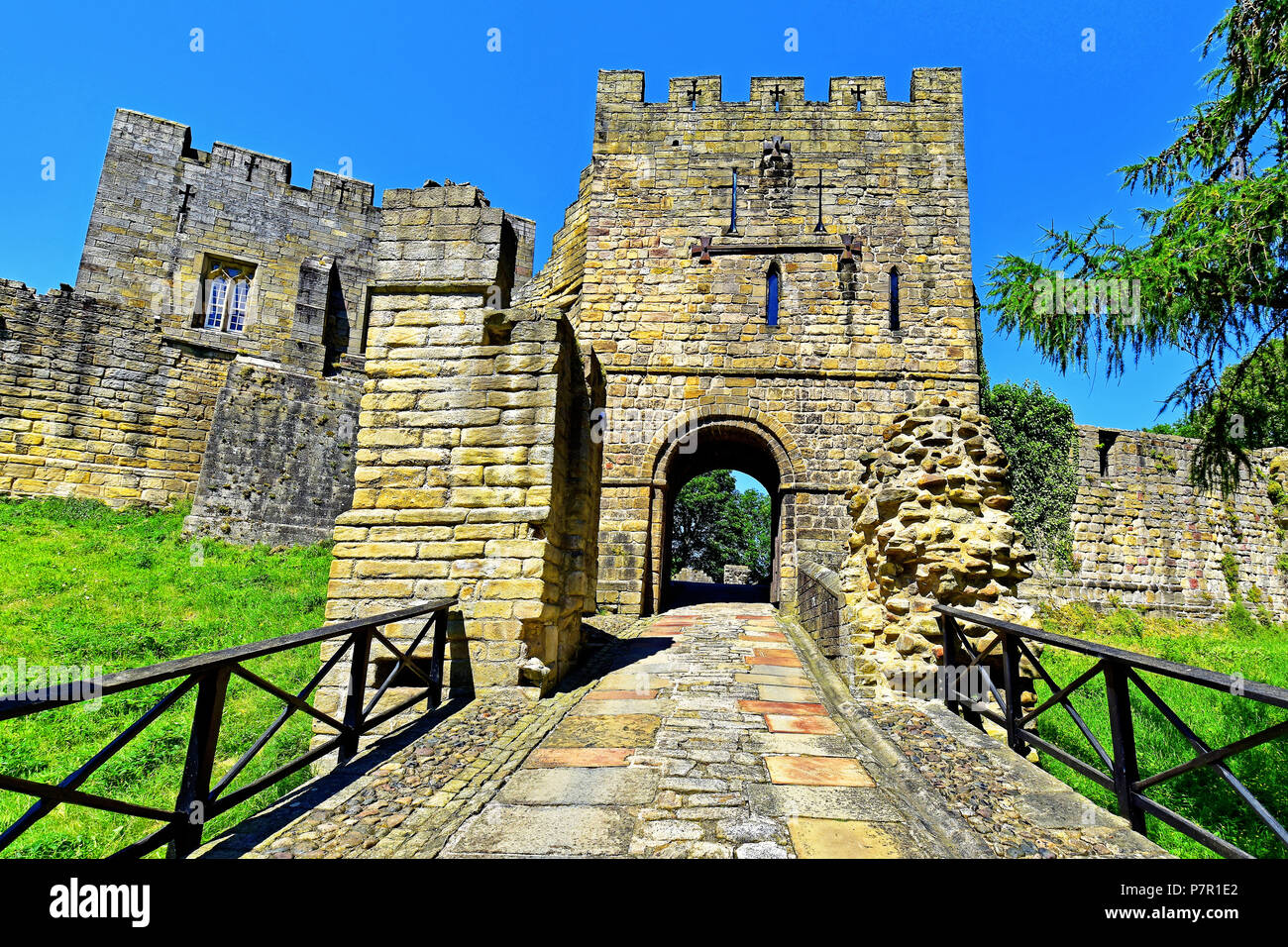 Prudhoe Castle Northumberland Gatehouse entrance Stock Photo - Alamy