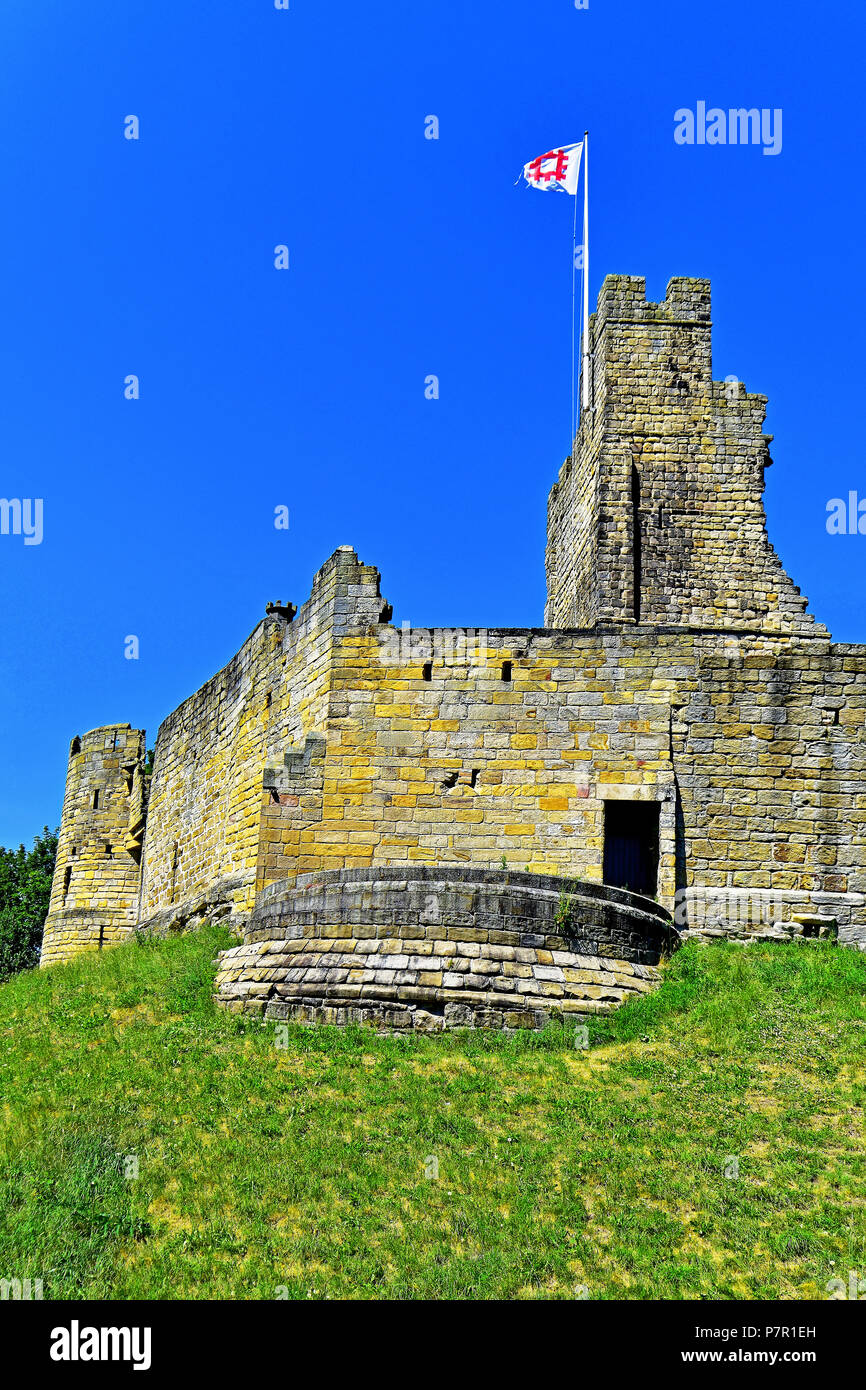 Castellated ramparts hi-res stock photography and images - Alamy