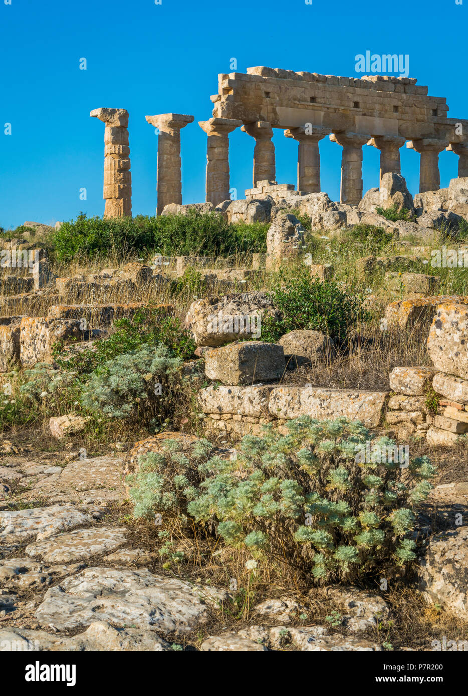 Selinunte sicily italy ruins hi-res stock photography and images - Alamy