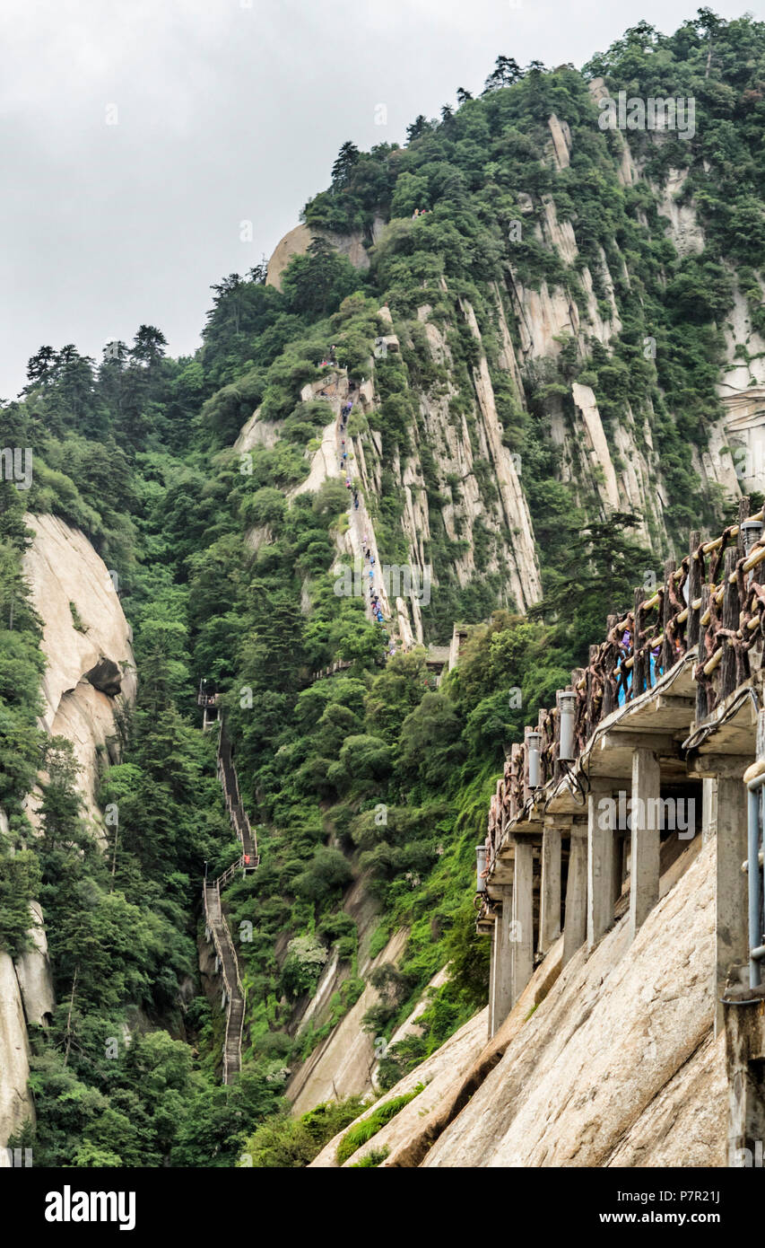 Panorama of the mountain huashan hi-res stock photography and images ...