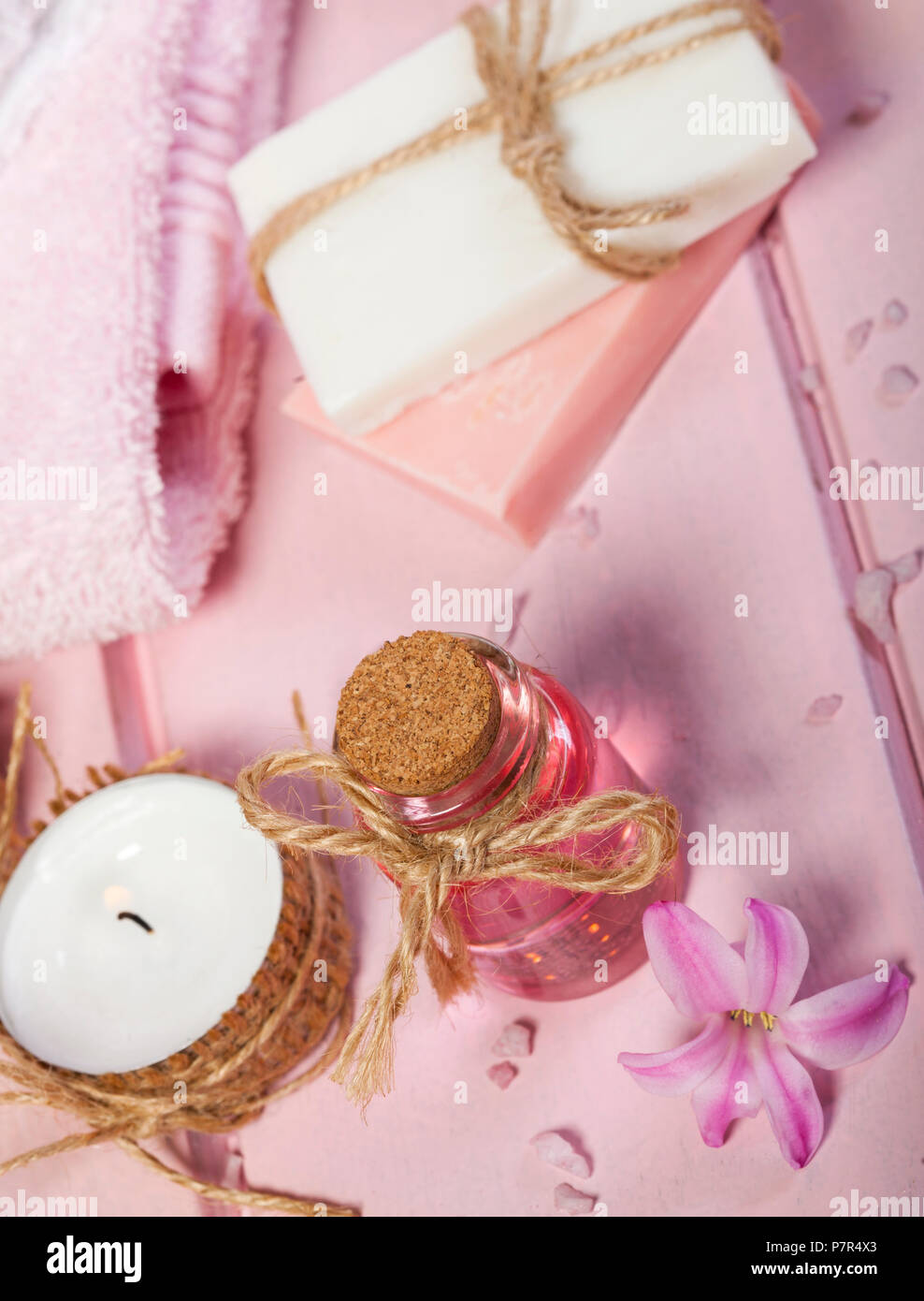 Spa background in the range of pink and white Stock Photo - Alamy