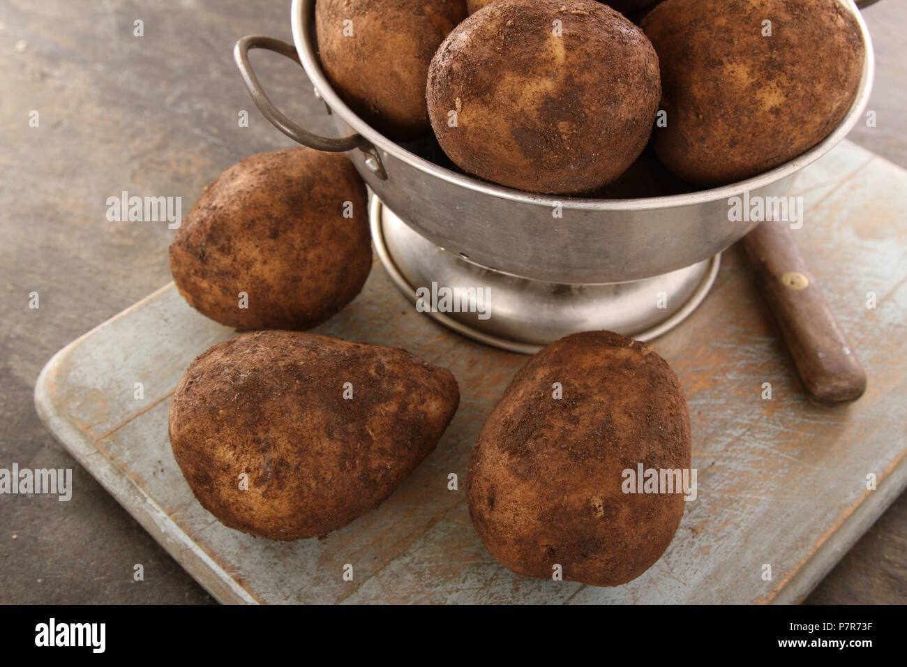 Chipping potatoes hi-res stock photography and images - Alamy