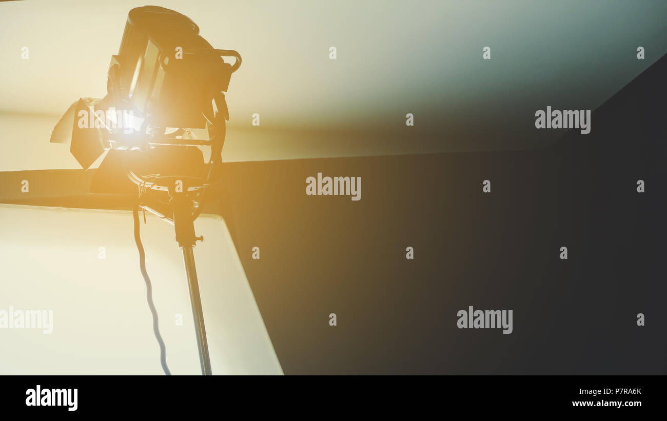 studio lighting setup Stock Photo - Alamy