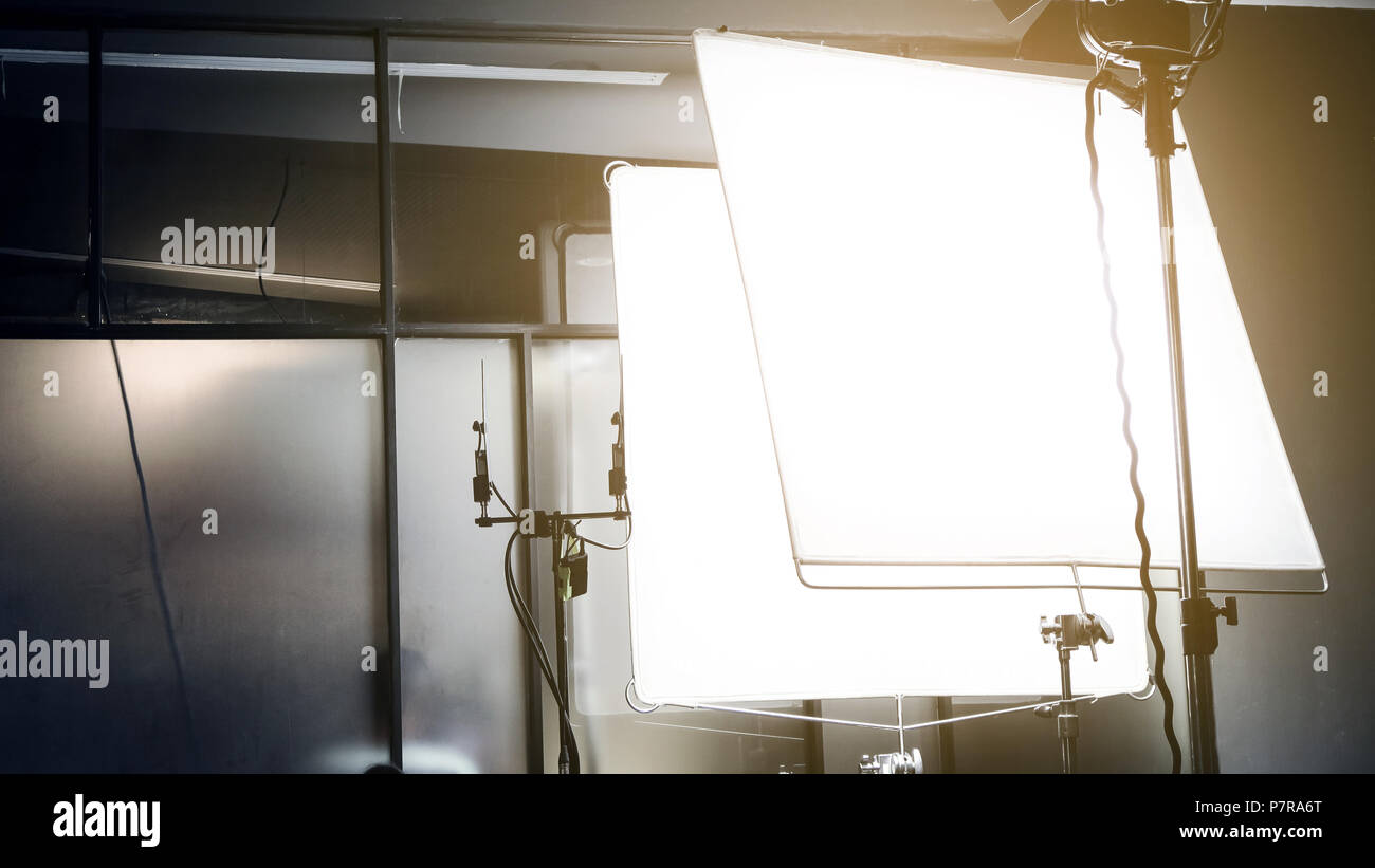 studio lighting setup Stock Photo - Alamy