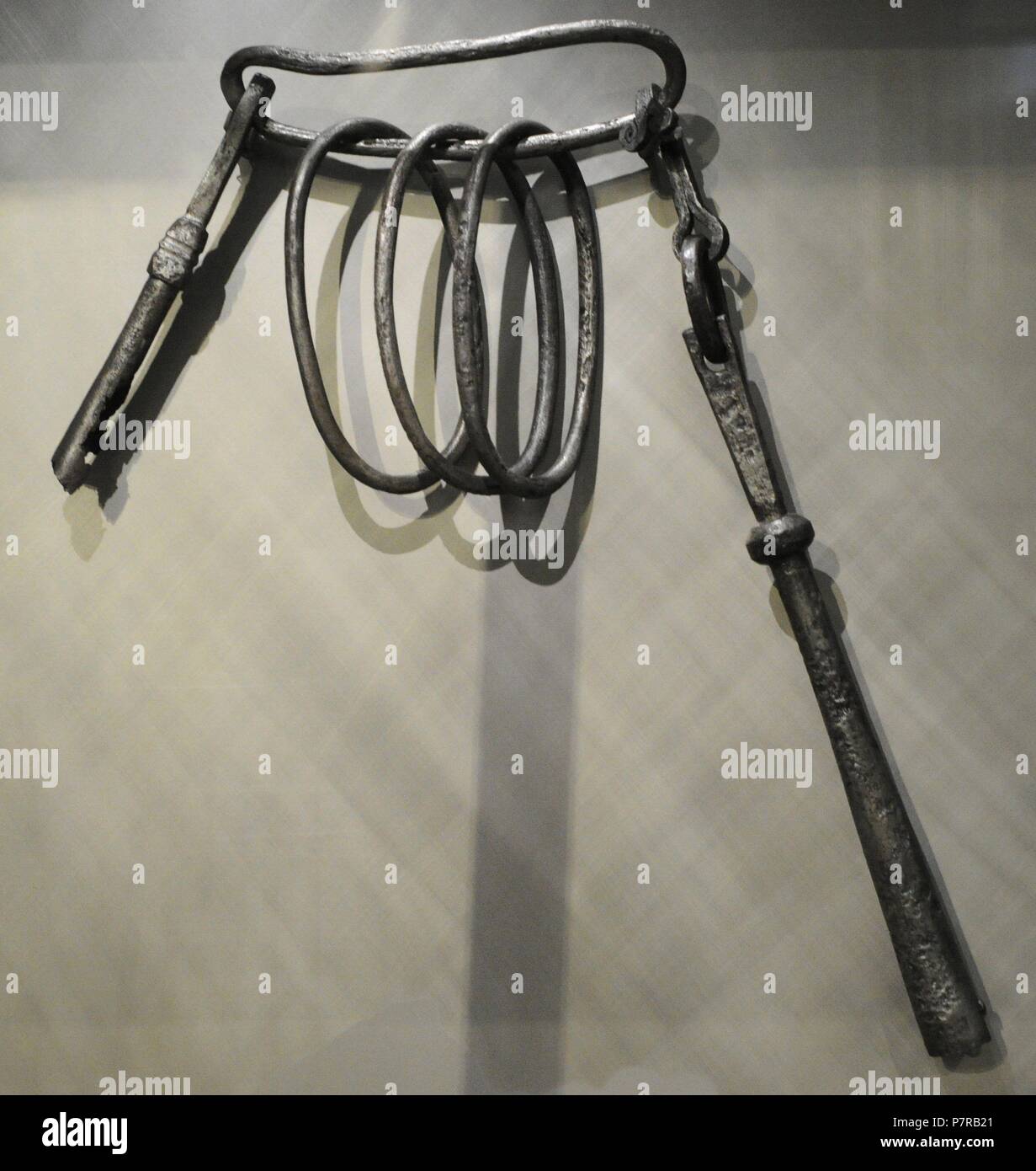 Metal rattles hi-res stock photography and images - Alamy