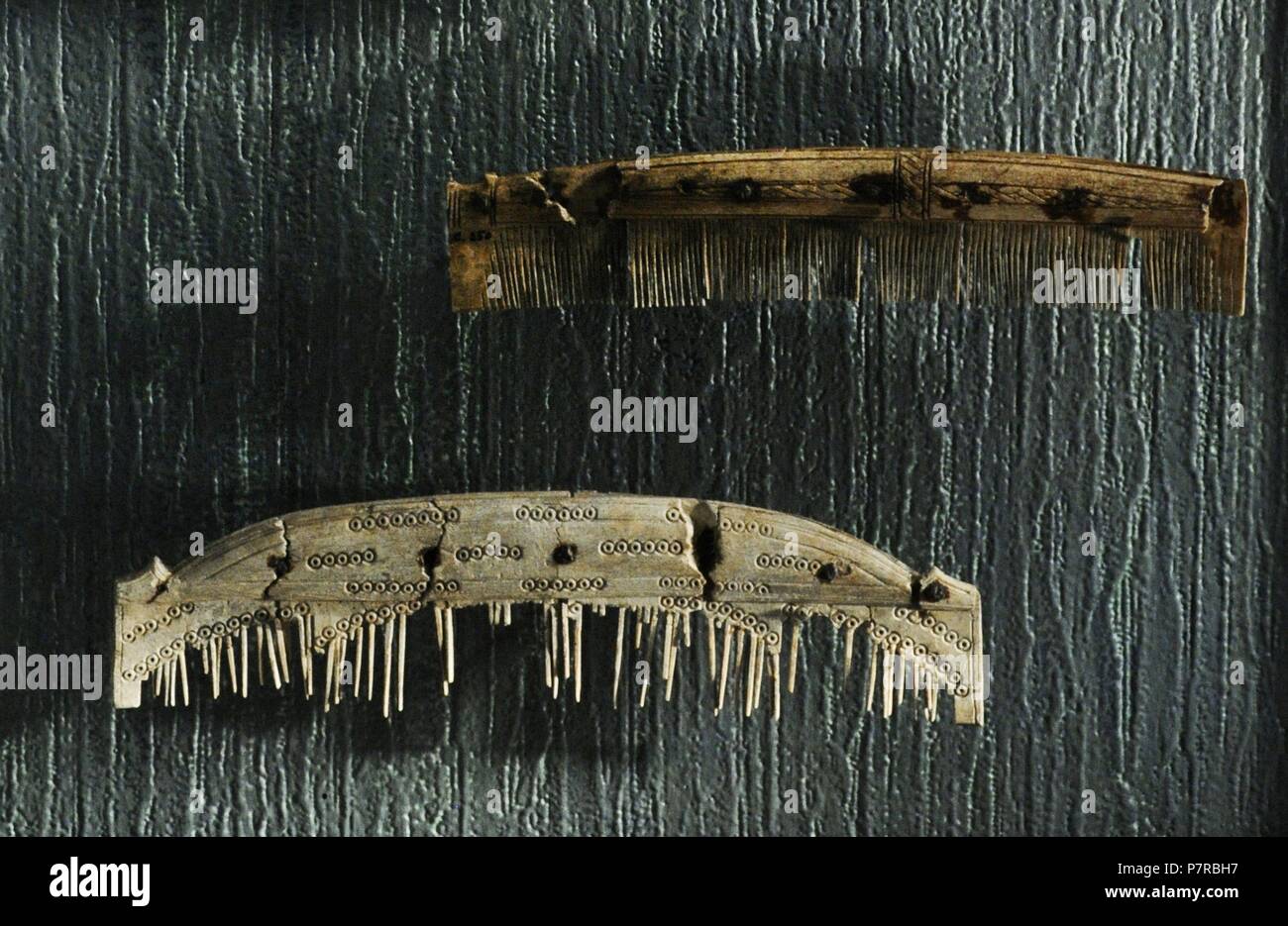 Bone comb viking hi-res stock photography and images - Alamy