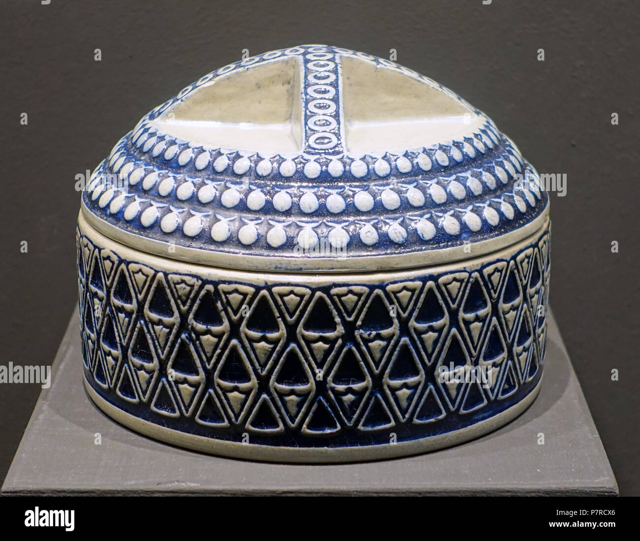 230 Kitchen container by Albin Muller, 1908-1912, earthenware - Museum ...