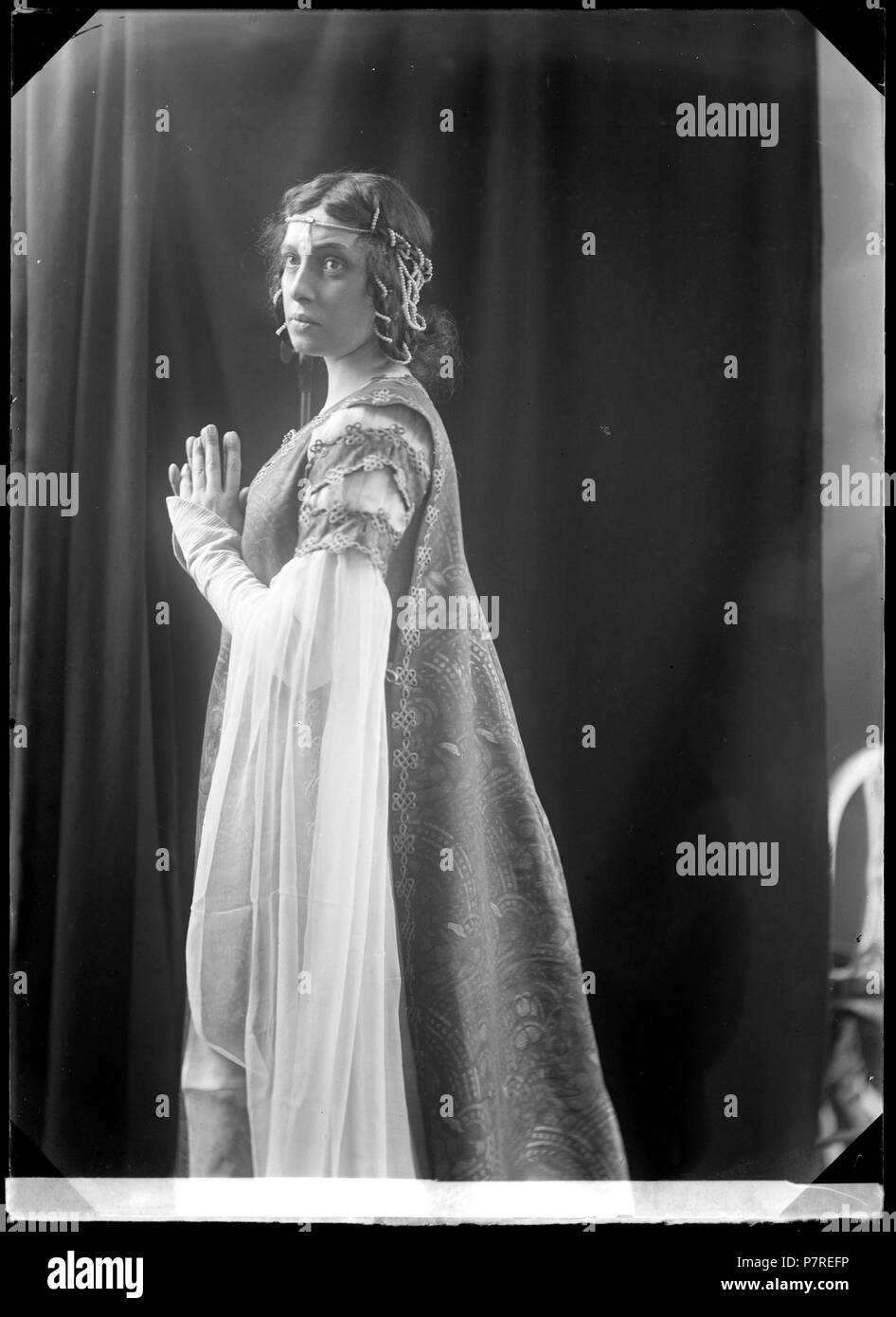 Gerda Lundequist i titelrollen i Monna Vanna, Svenska teatern 1903 ...