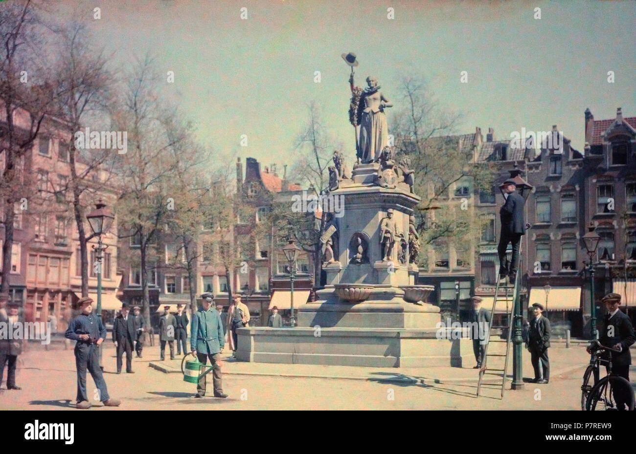 Nederlands: Standbeeld Maagd van Nederland, Nieuwe Markt, Rotterdam ...
