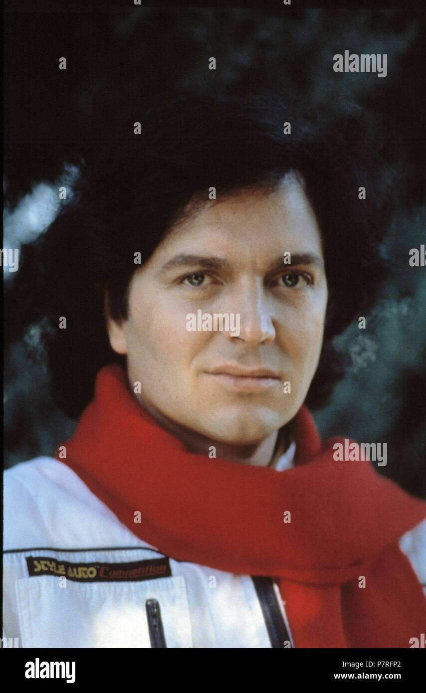 Camilo cantante hi-res stock photography and images - Alamy