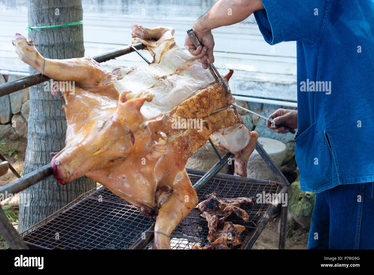 Man eating pork ribs hi-res stock photography and images - Alamy