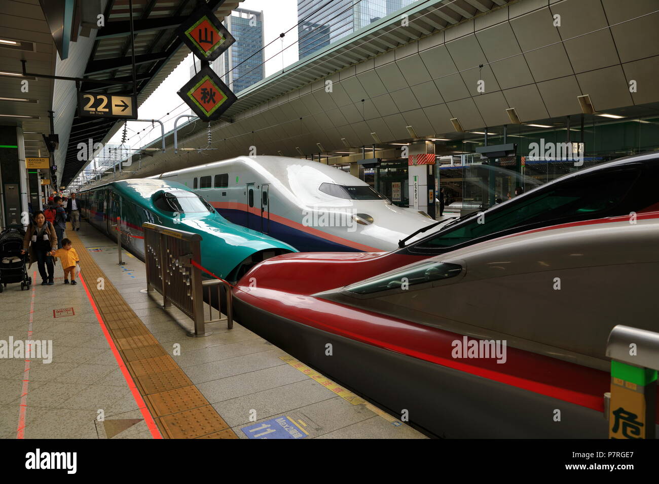 JAPAN - APR 2018 : Shinkansen series E5 HAYABUSA( green ) connect with series E6 KOMASHI( red ...