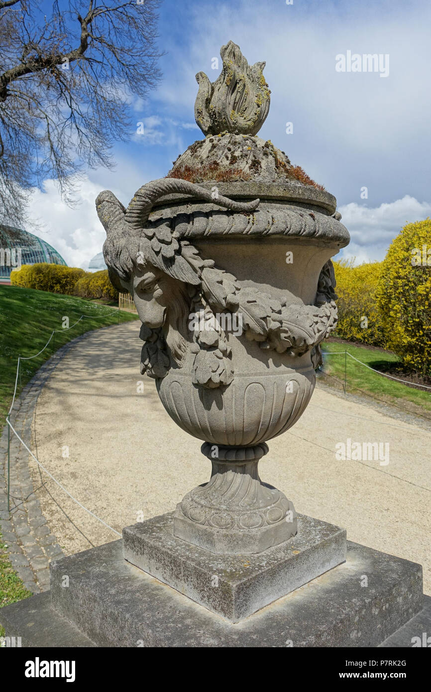Laeken castle hi-res stock photography and images - Alamy