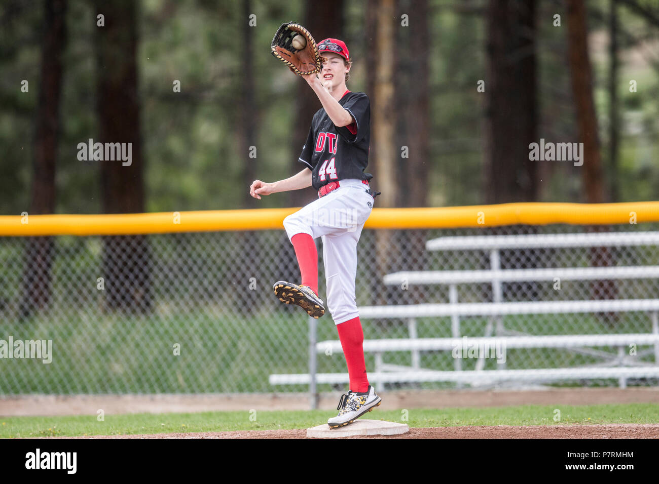 Baseball running action sport hi-res stock photography and images - Alamy