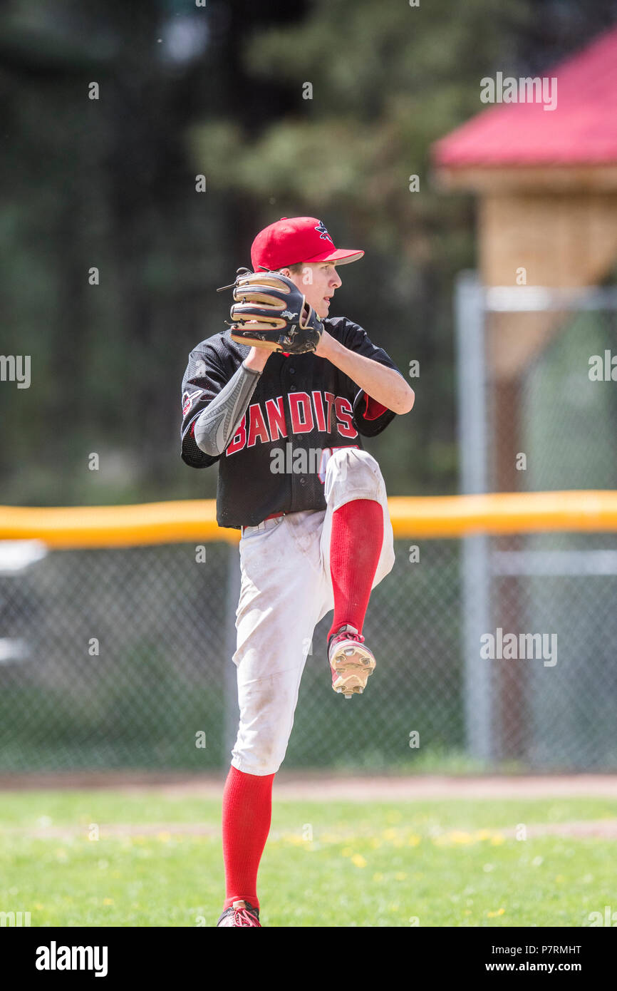 Full baseball stadium hi-res stock photography and images - Alamy