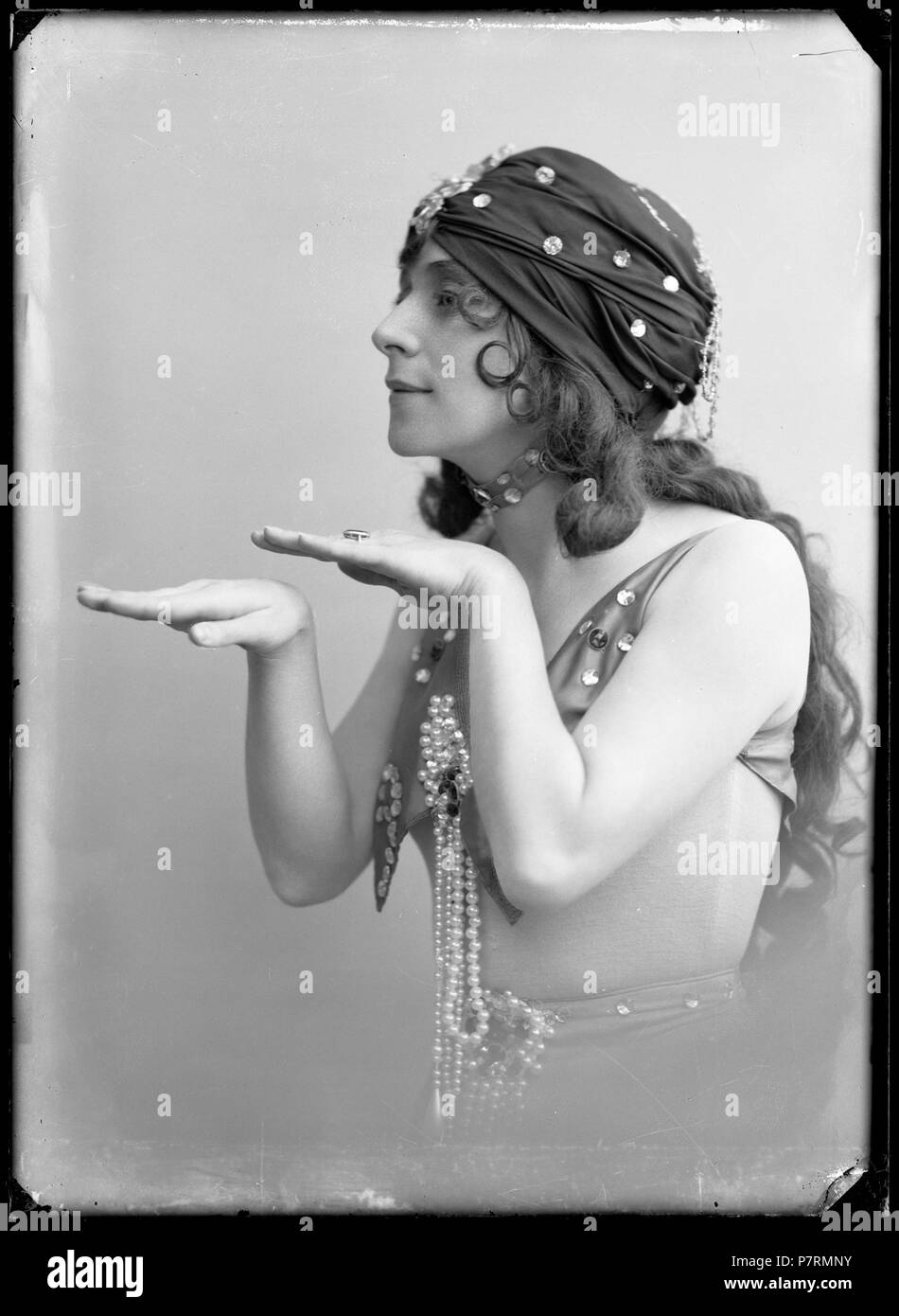 Doris Nelson som Dagmar i Simson och Delila, Intima teatern 1913 ...