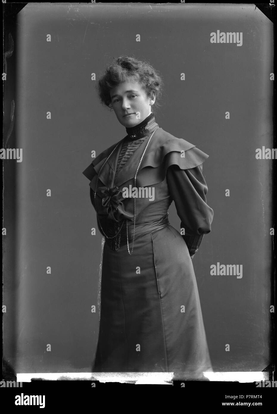 Eva Svensson, odaterat porträtt ca 1907. Glasnegativ 154 Eva Svensson ...