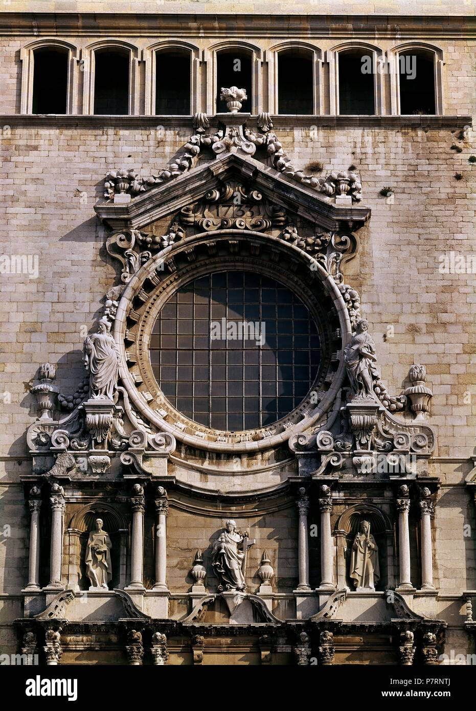 CATEDRAL - FACHADA BARROCA S XVII-DET ROSETON. Author: PUIG FRANCISCO ...