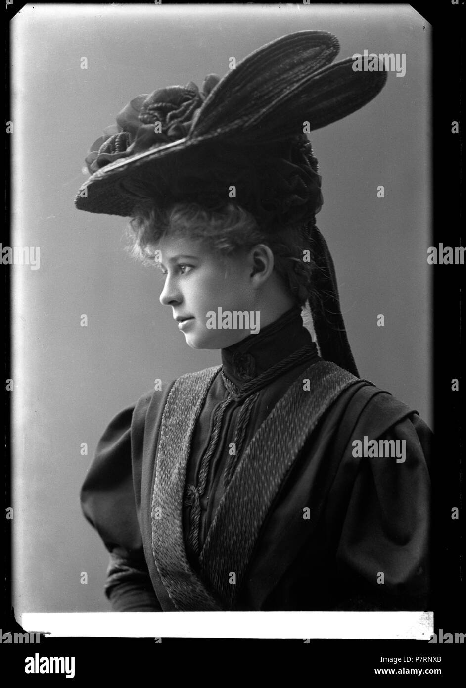 Anna Tropp, odaterat porträtt ca 1910. Glasnegativ 23 Anna Tropp ...